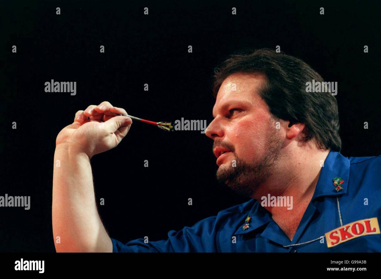 Darts - PDC Skol World Championship - Purfleet, Essex Stock Photo - Alamy