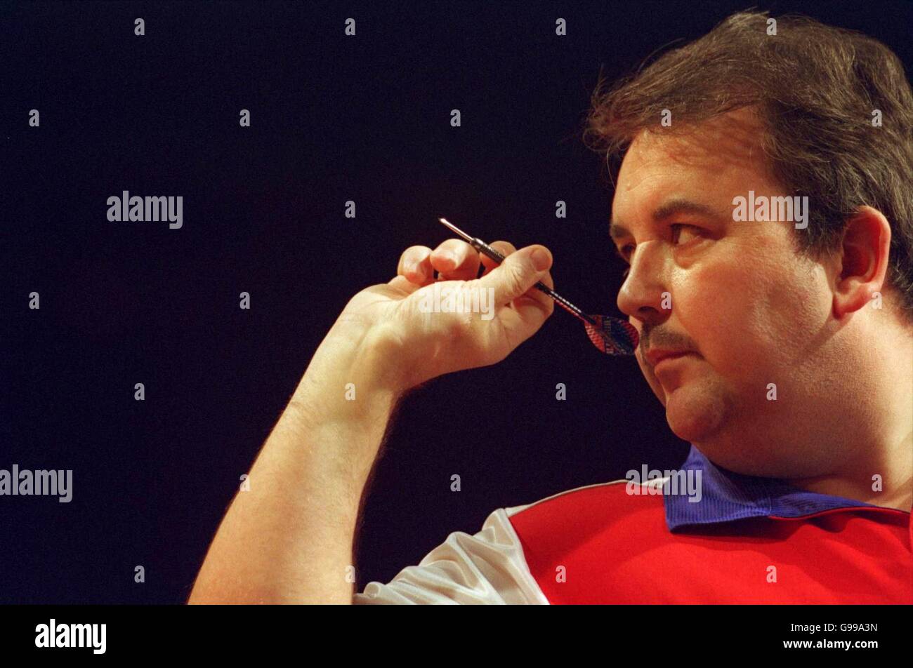 Darts - PDC Skol World Championship - Purfleet, Essex. Phil Taylor ...