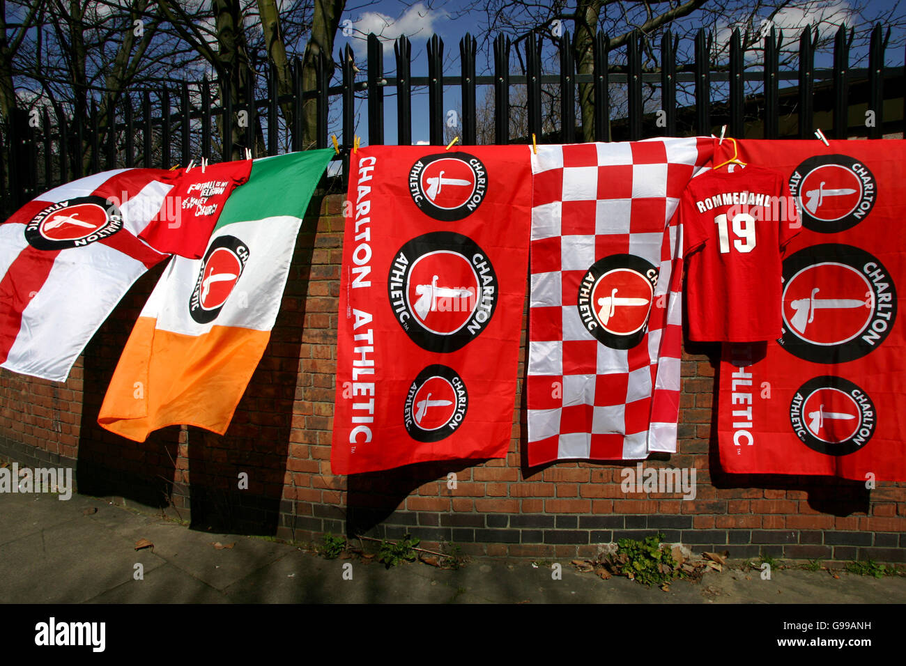 Charlton athletic flags hi-res stock photography and images - Alamy