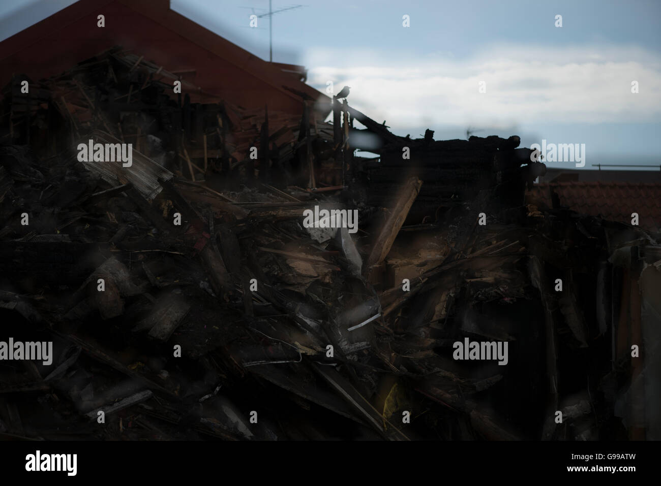 Burnt out building hi-res stock photography and images - Alamy