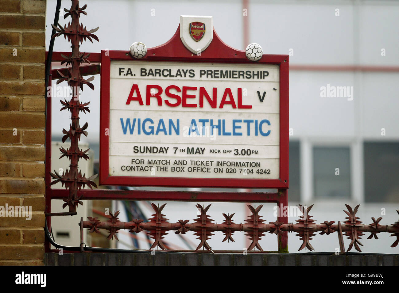 Soccer - UEFA Champions League - Semi-Final - First Leg - Arsenal v ...