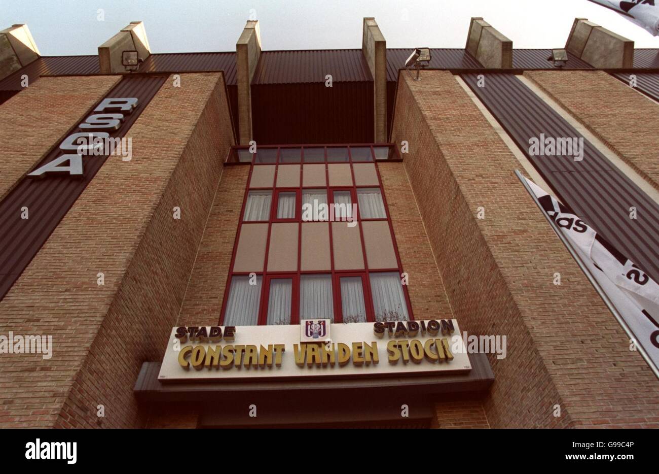 Launch Official Euro 2000 Ball High Resolution Stock Photography and ...