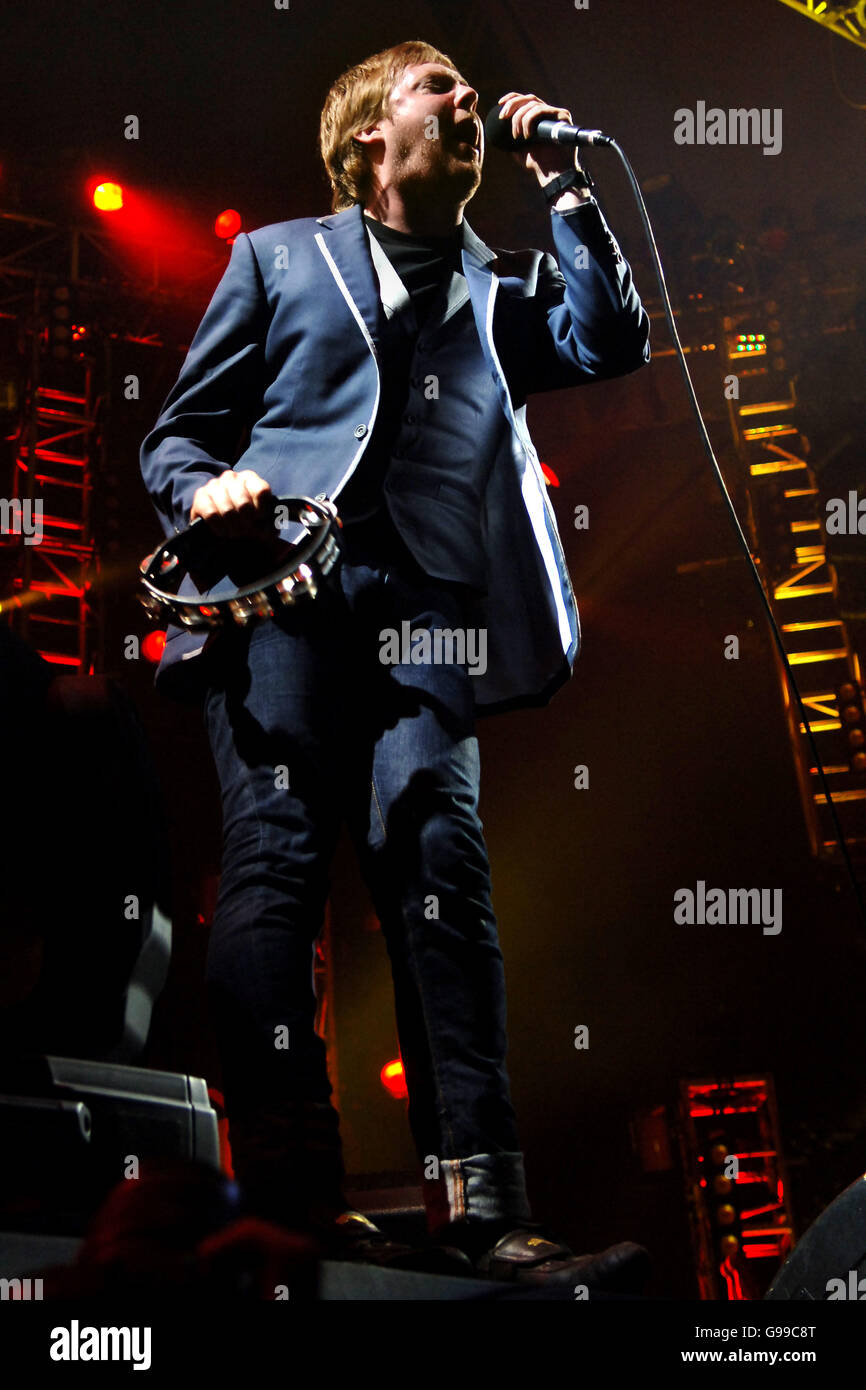 Ricky Wilson of the Kaiser Chiefs, in concert at Alexandra Palace ...