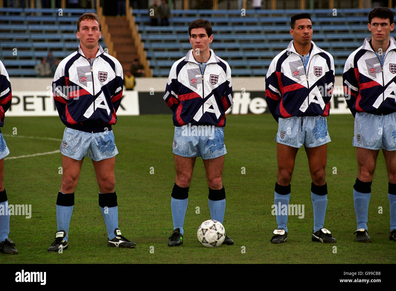 INTERNATIONAL SOCCER. DAVID PLATT NIGEL CLOUGH AND DES WALKER ENGLAND ...