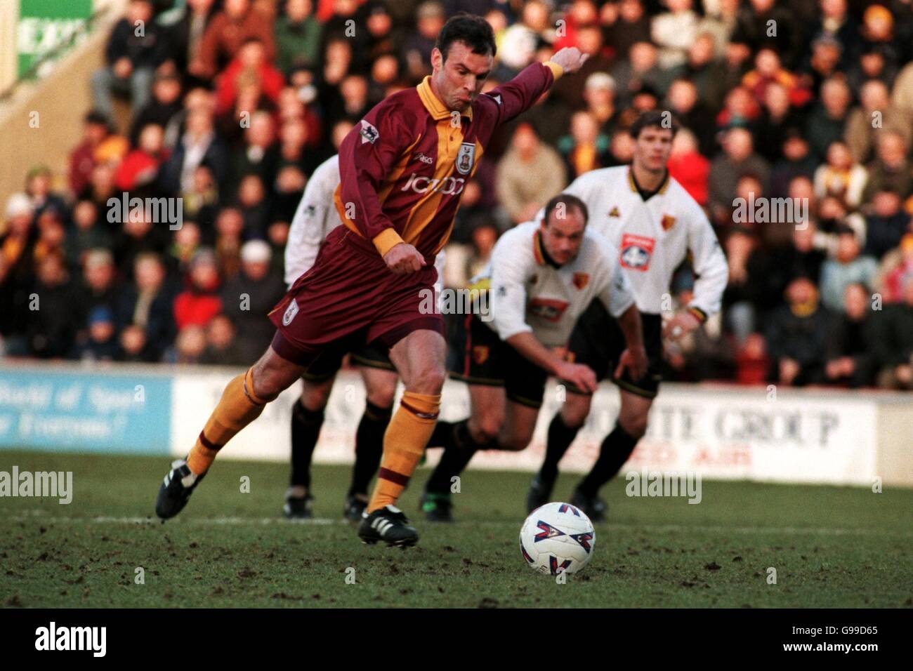 Bradford citys peter beagrie hi-res stock photography and images - Alamy