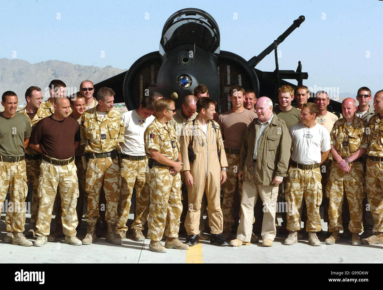 Defence secretary john reid addresses wing commander martin samson ...