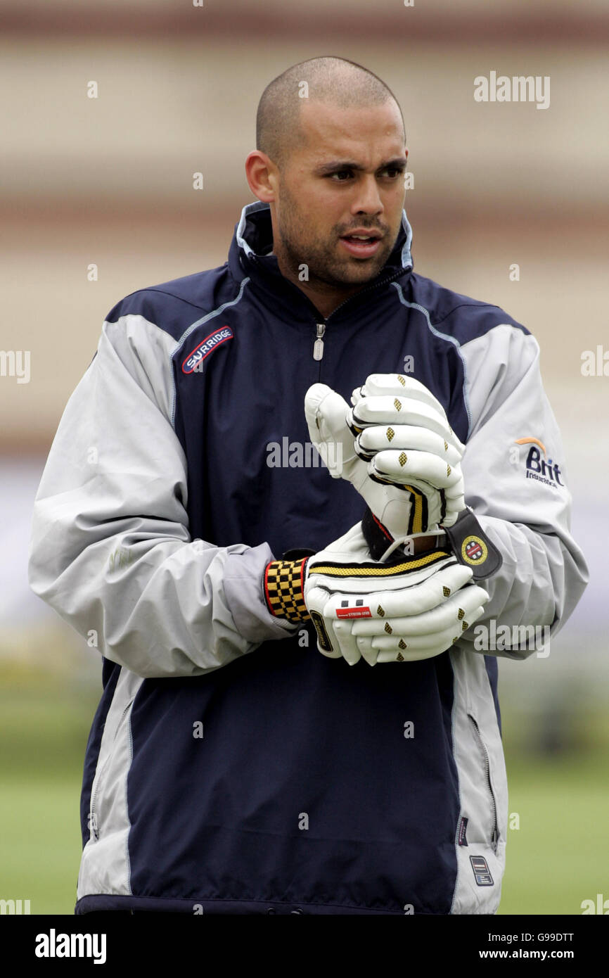 The brit oval scott newman hi-res stock photography and images - Alamy