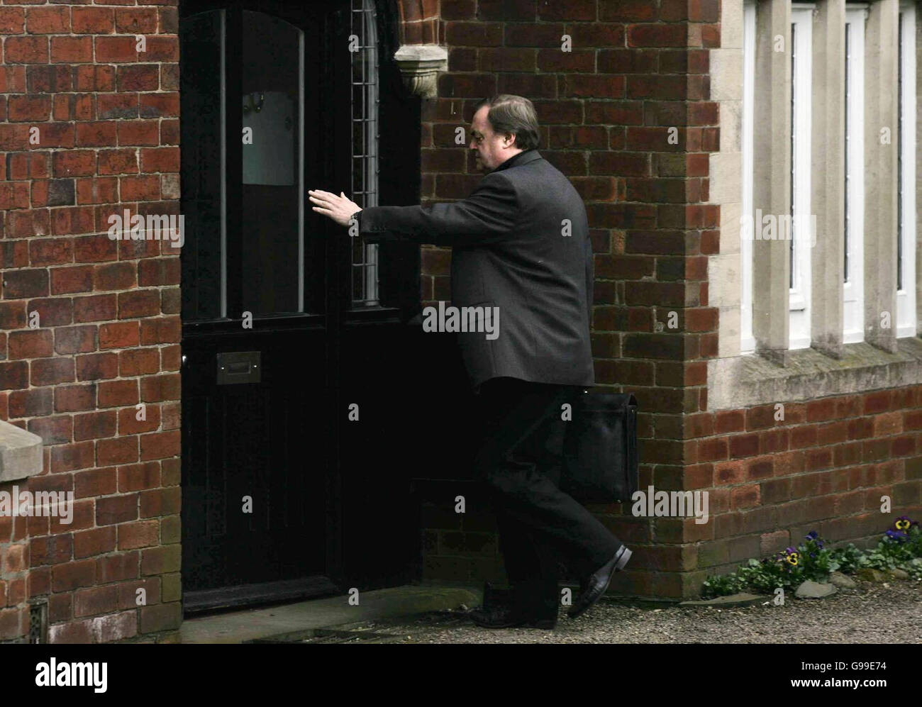 Deputy Prime Minister John Prescott arrives at his home in Hull Stock ...