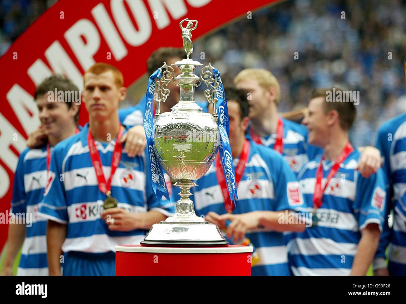 Coca cola championship trophy hi-res stock photography and images - Alamy