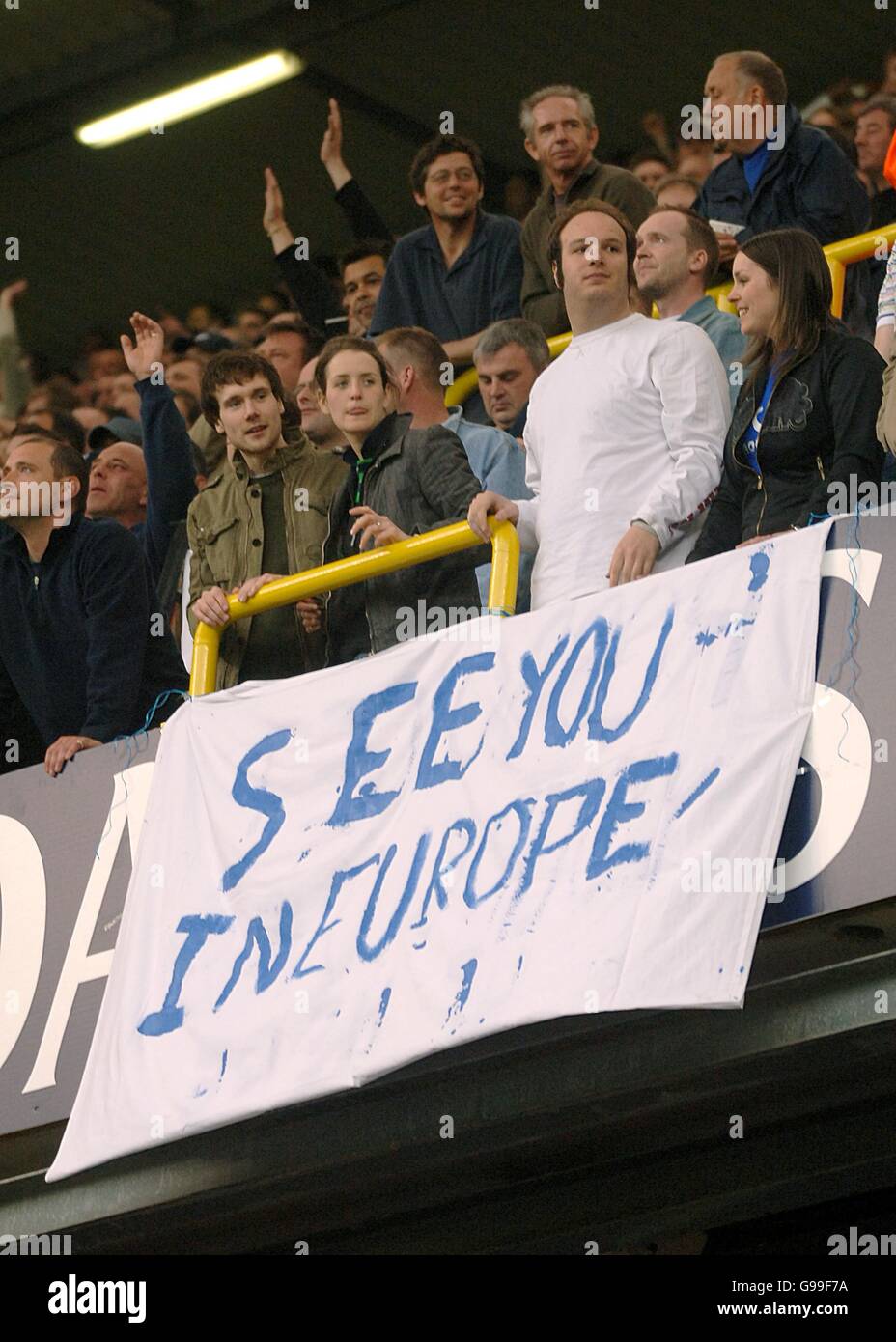 Tottenham hotspur banner hi-res stock photography and images - Alamy