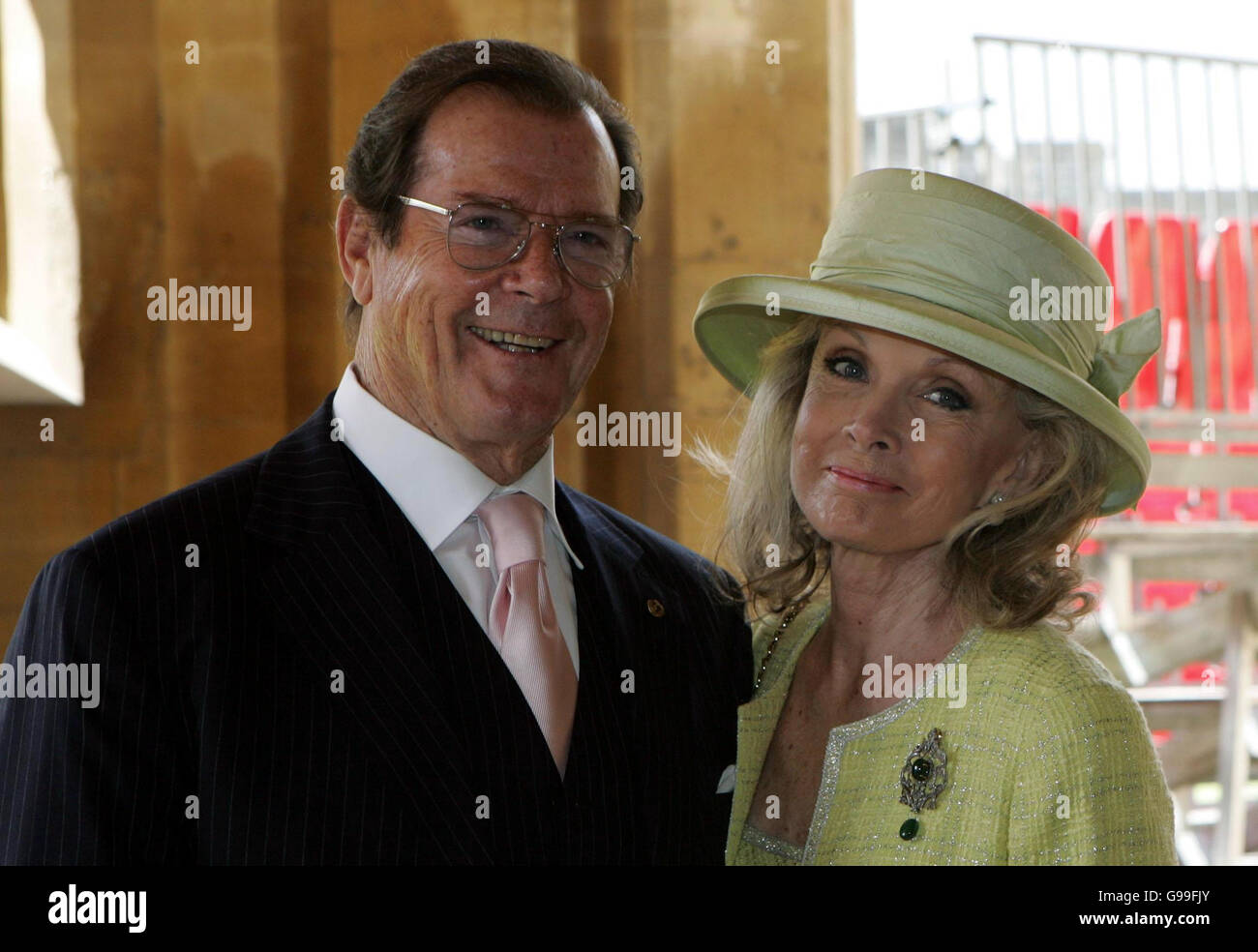 Social legends hi-res stock photography and images - Alamy