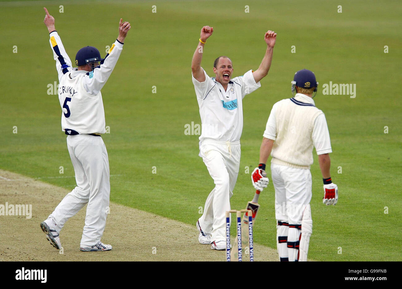 Hampshire bowler Billy Taylor celebrates the wicket of Middlesex's Nick ...