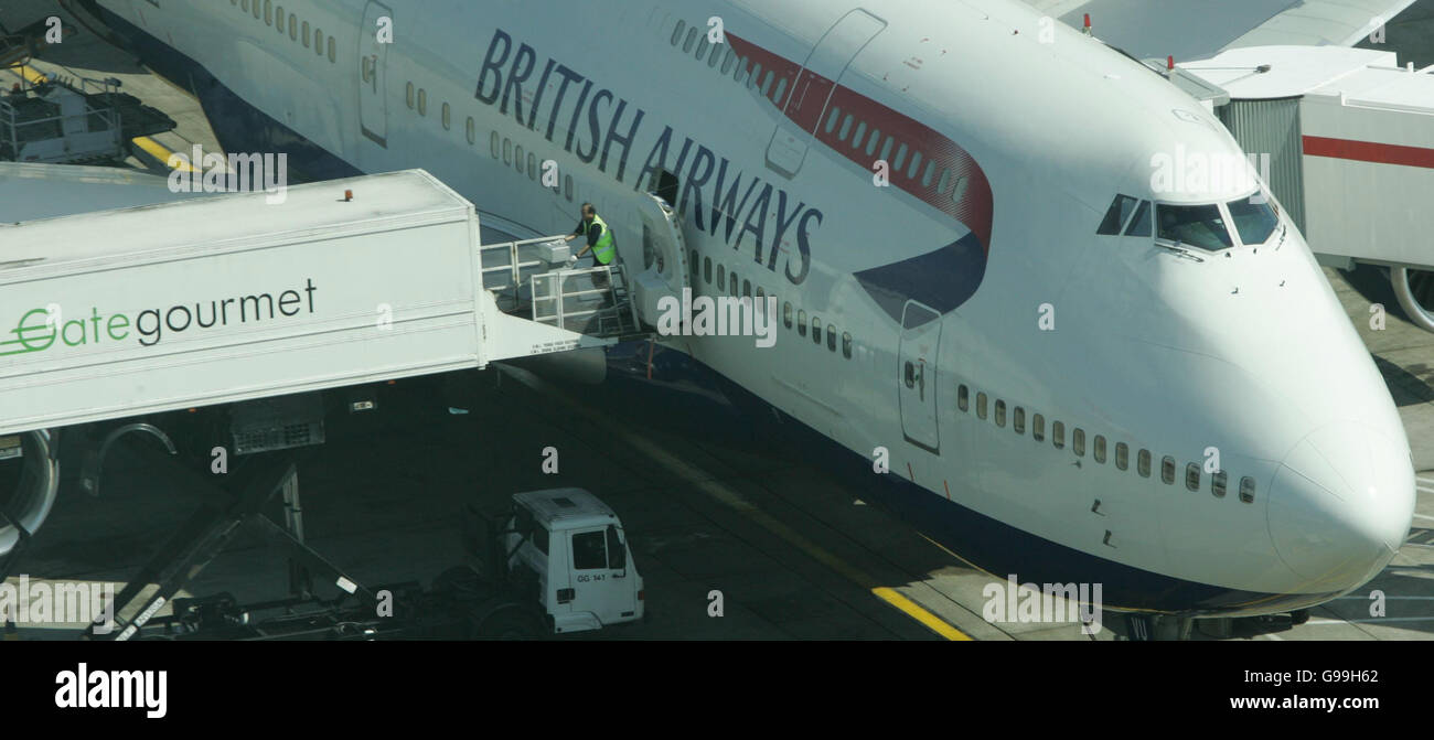 The new control tower heathrow hi-res stock photography and images - Alamy