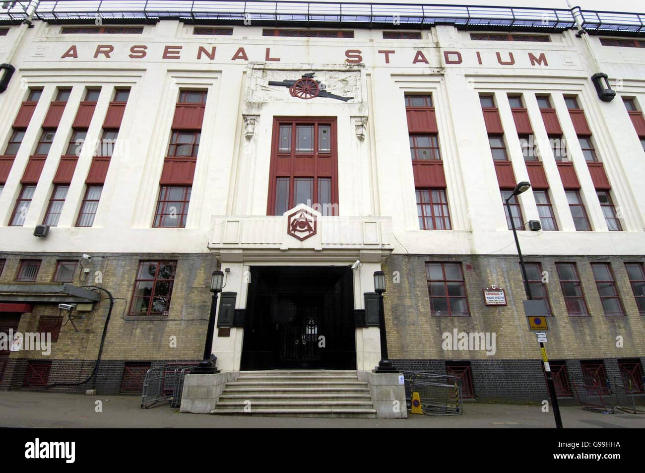 Highbury stadium entrance hi-res stock photography and images - Alamy