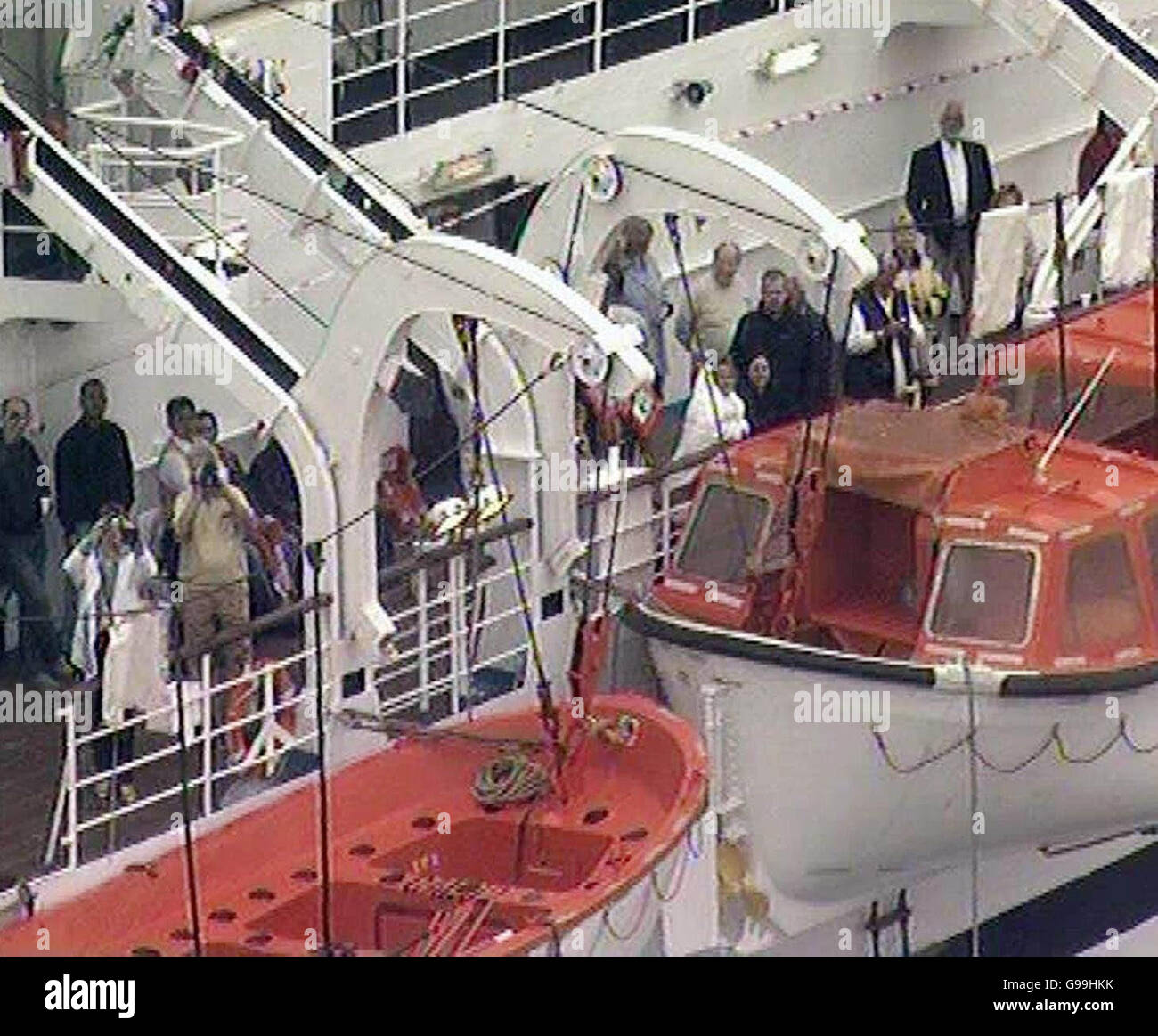 Calypso ship fire hi-res stock photography and images - Alamy