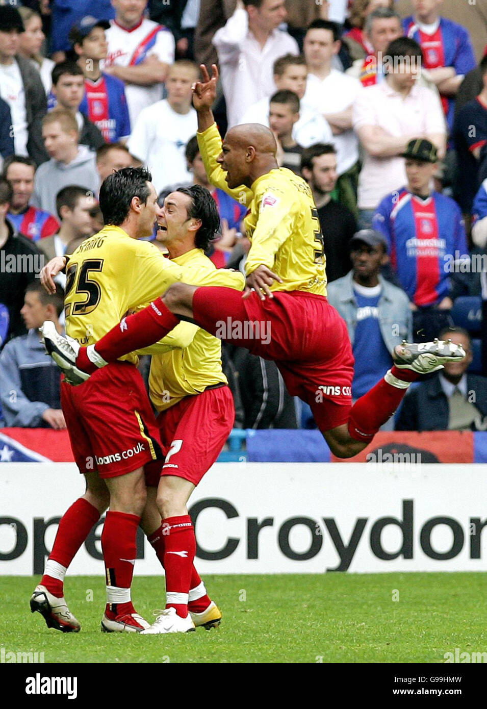 Watford's Matthew Spring (L) celebrates with his teammates after ...
