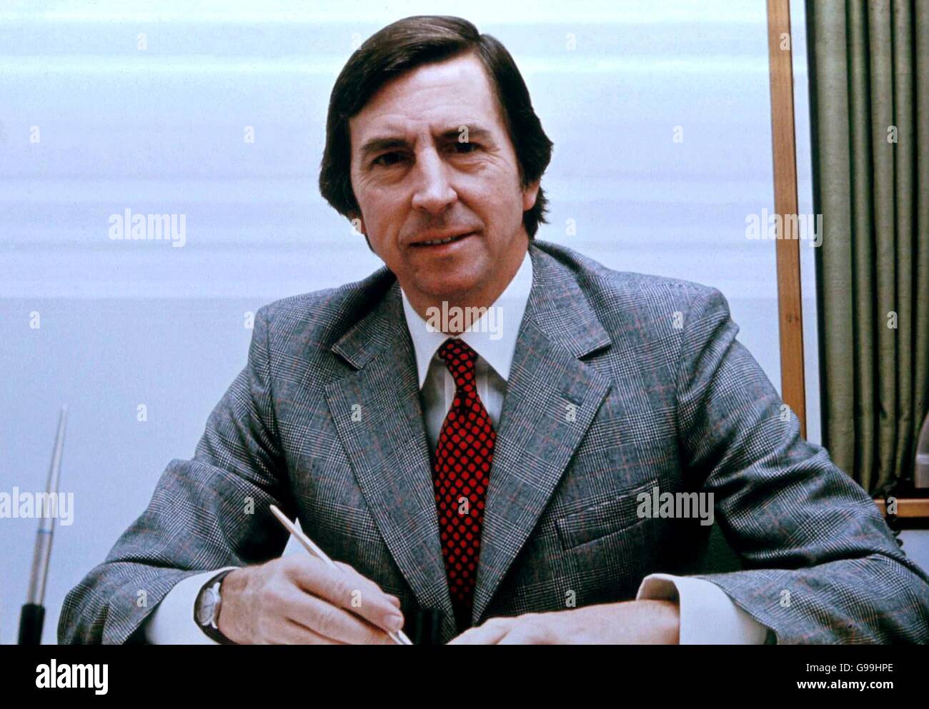 Fa secretary hi-res stock photography and images - Alamy