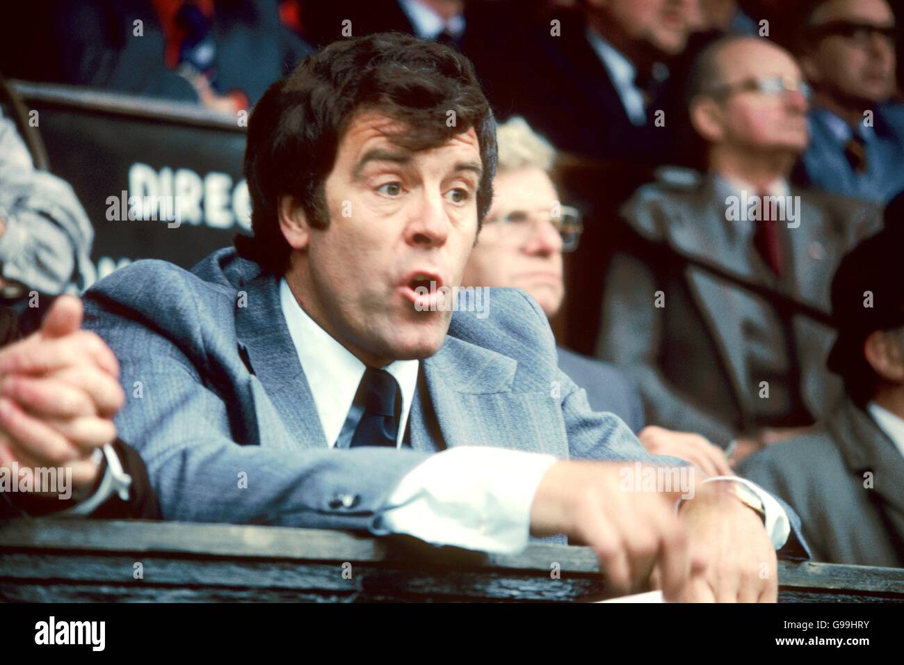 Mike england wales manager hi-res stock photography and images - Alamy