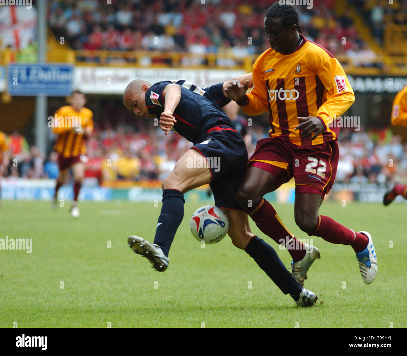 Nottingham Forest's Nathan Tyson and Bradford City's Damion Stewart in ...