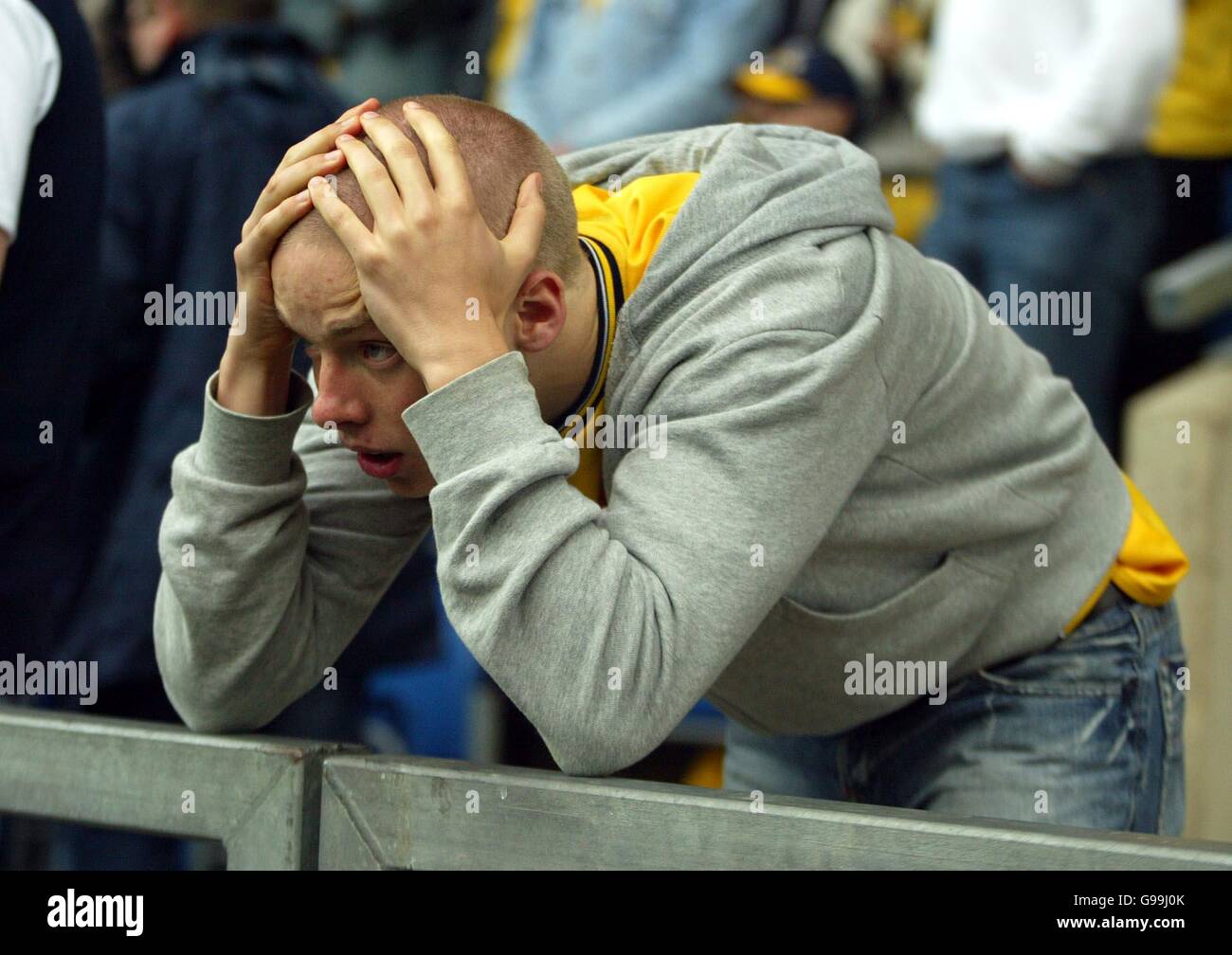 Oxford uniteds fan dejected end of game hi-res stock photography and ...