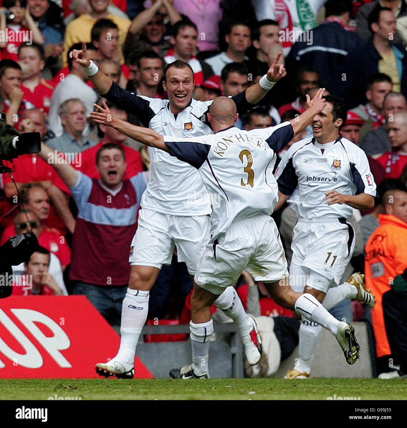 West Ham United's Dean Ashton celebrates his goal during the FA Cup ...