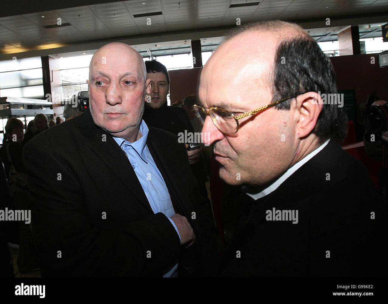 Being released portlaoise prison hi-res stock photography and images ...