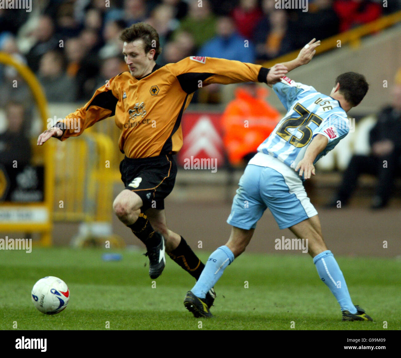 Wolverhampton Wanderers' Lee Naylor and Coventry City's Dennis Wise ...
