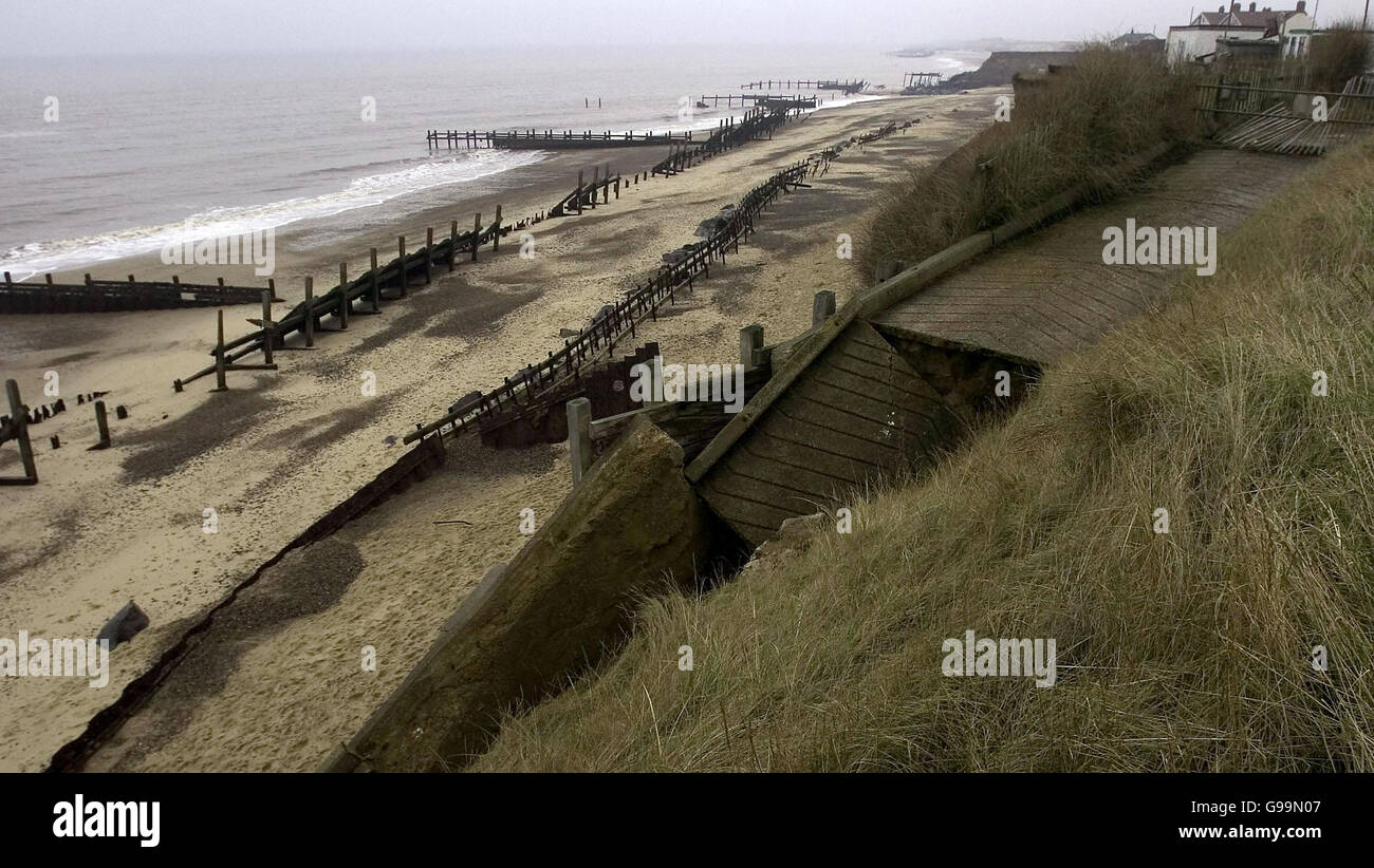 Coastal sea defences in suffolk hi-res stock photography and images - Alamy