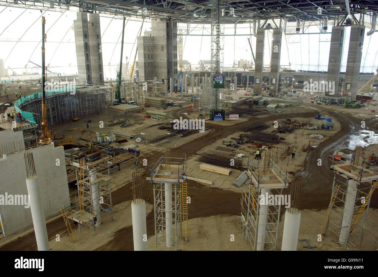 The new inside of the ill fated millennium dome hi-res stock ...