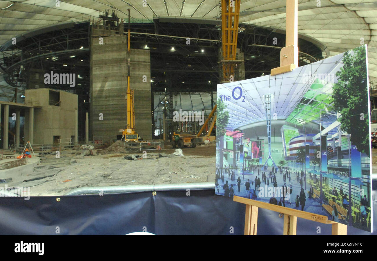 The new inside of the ill fated millennium dome hi-res stock ...