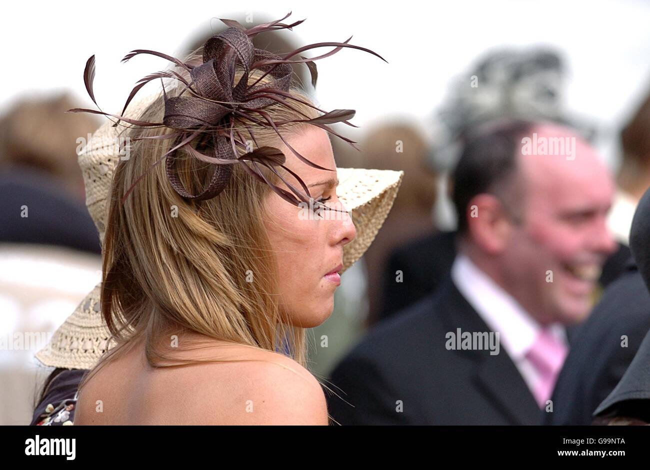 Horse Racing - The 2006 John Smith's Grand National Meeting - Aintree ...