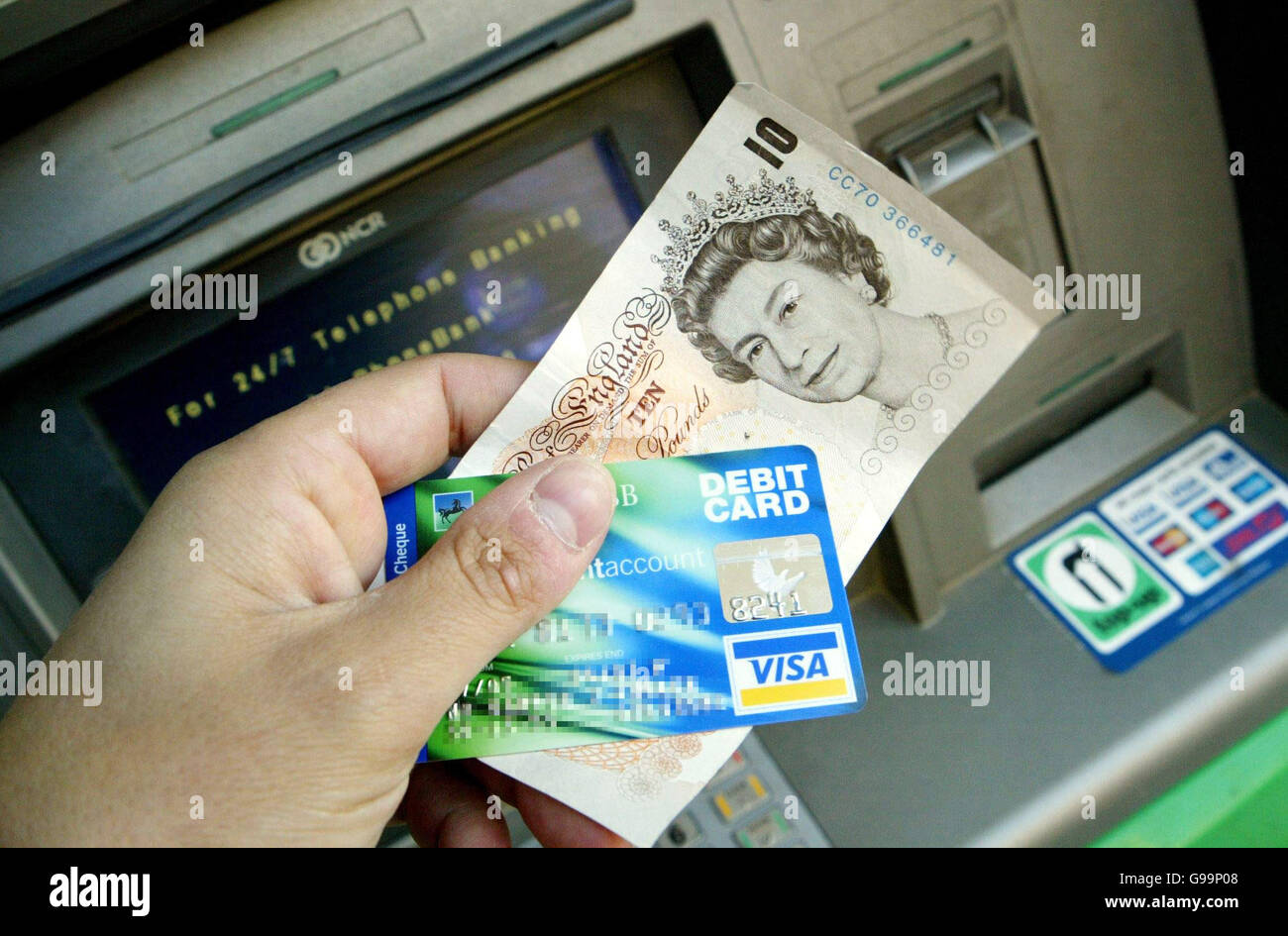 Using cashcard hi-res stock photography and images - Alamy