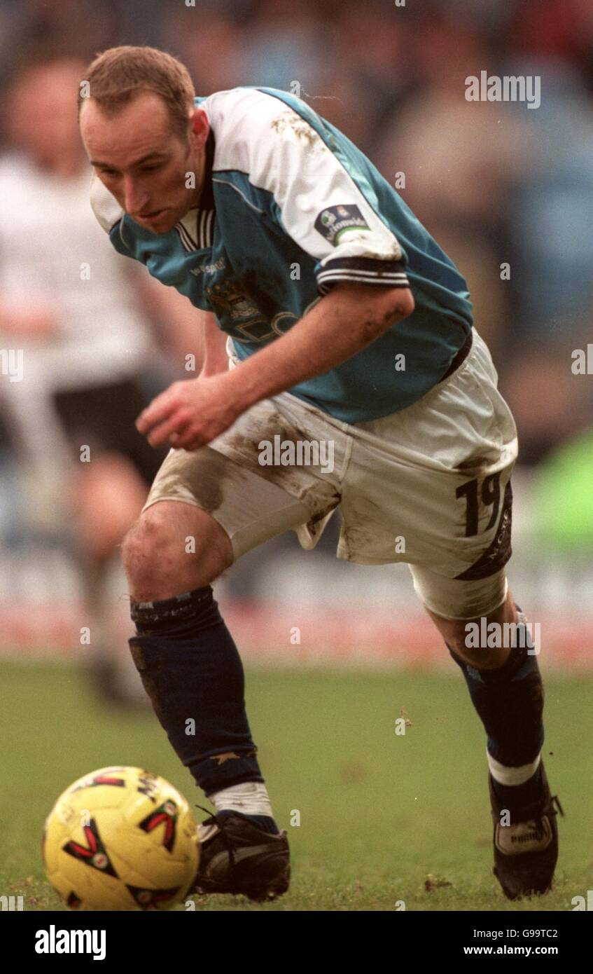 Soccer football league division one fulham v manchester city hi-res ...