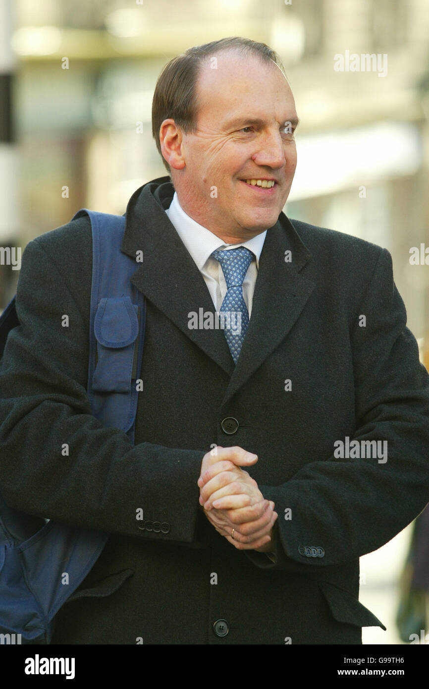 Simon rennie hi-res stock photography and images - Alamy