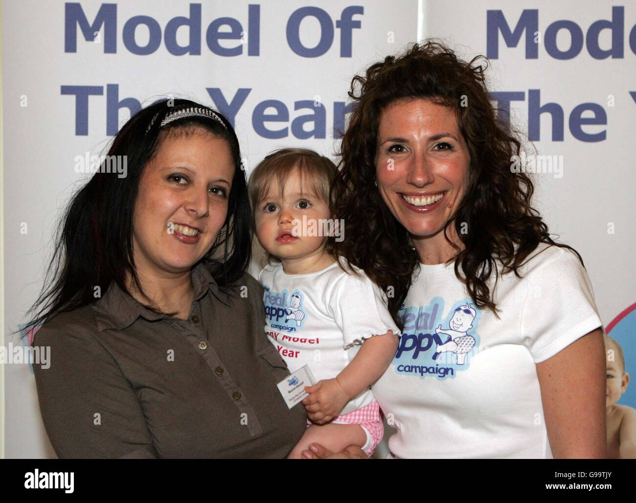 Real Nappy Campaign supporter, actress Gaynor Faye (R) with Maxine ...