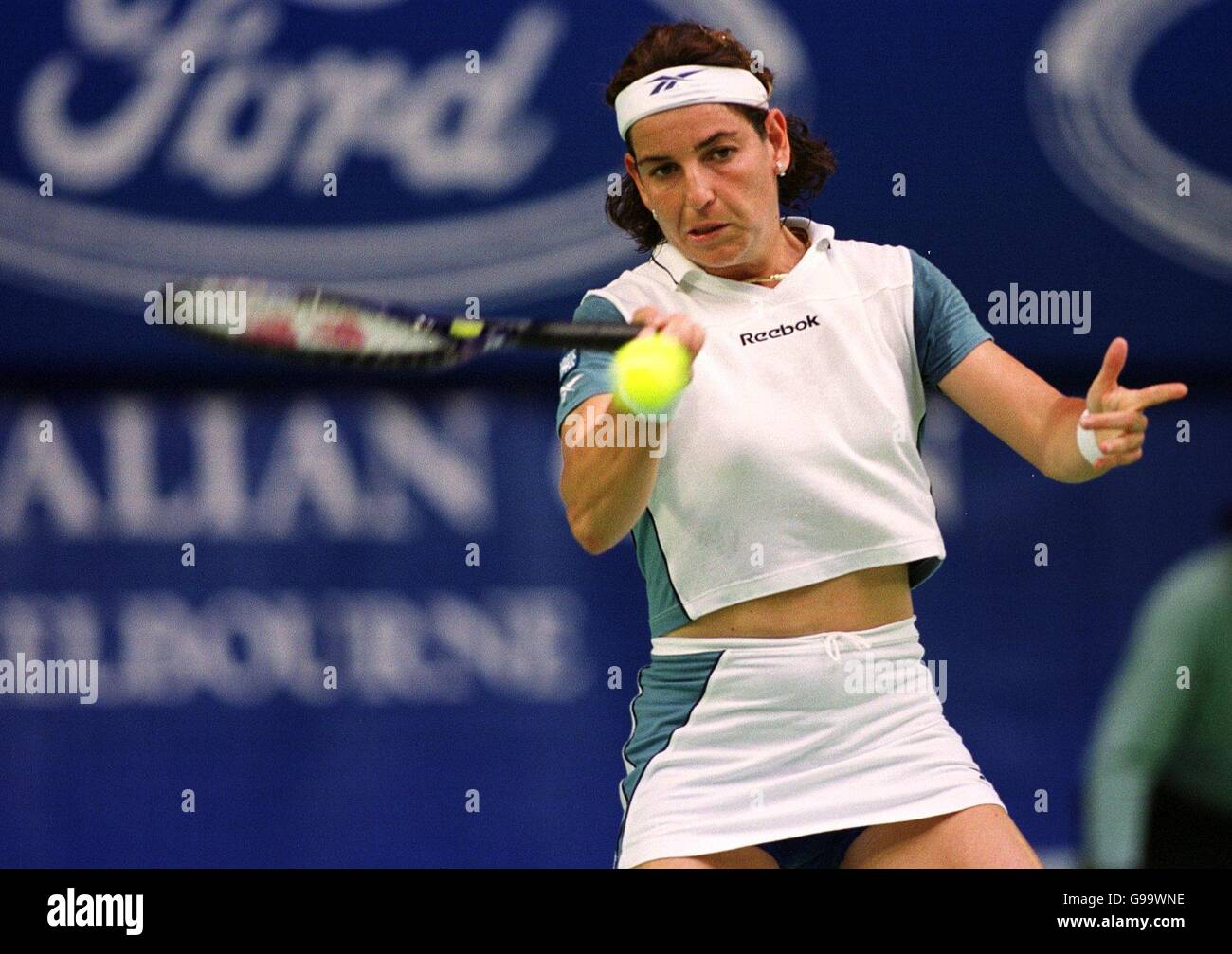 Martina hingis australian open melbourne park hi-res stock photography ...