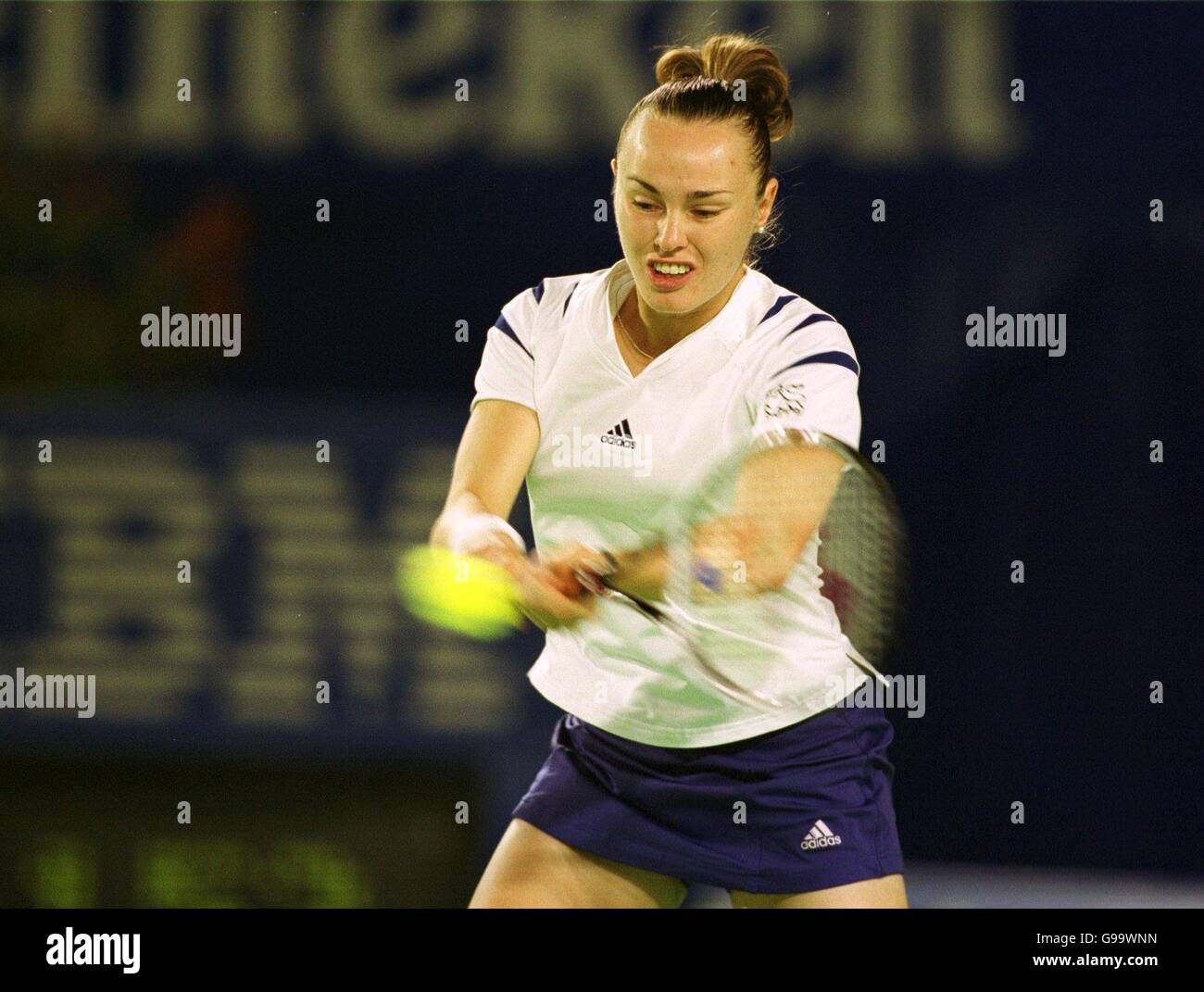 Martina hingis australian open 2000 hi-res stock photography and images ...