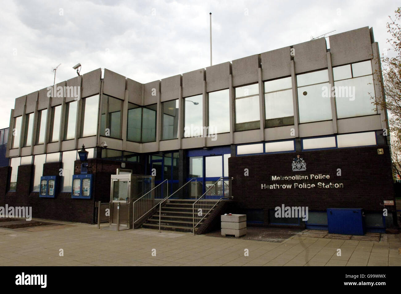 The police station at Heathrow Airport where US rapper Snoop Dogg was ...