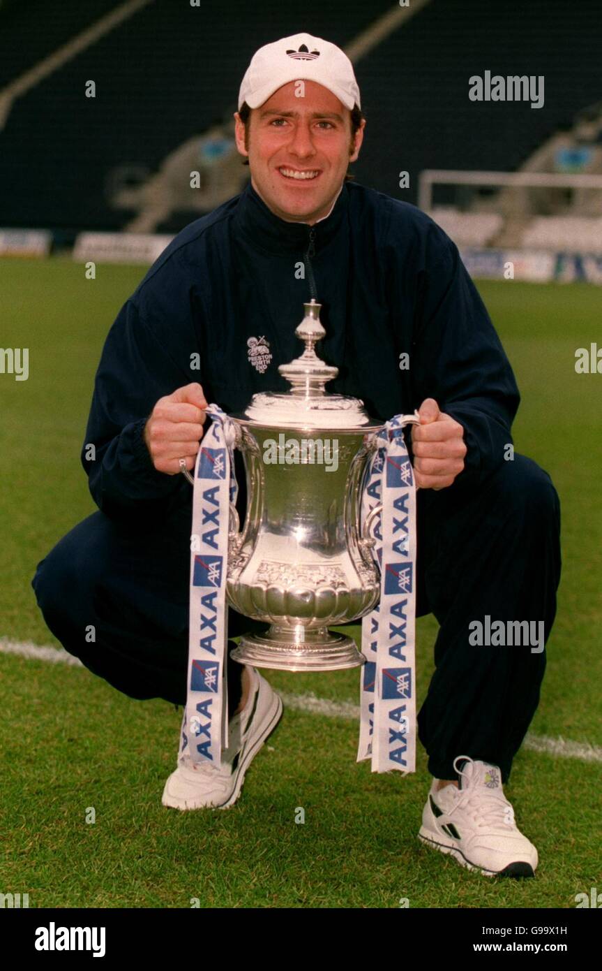 Preston north end captain sean gregan with the fa cup hi-res stock ...