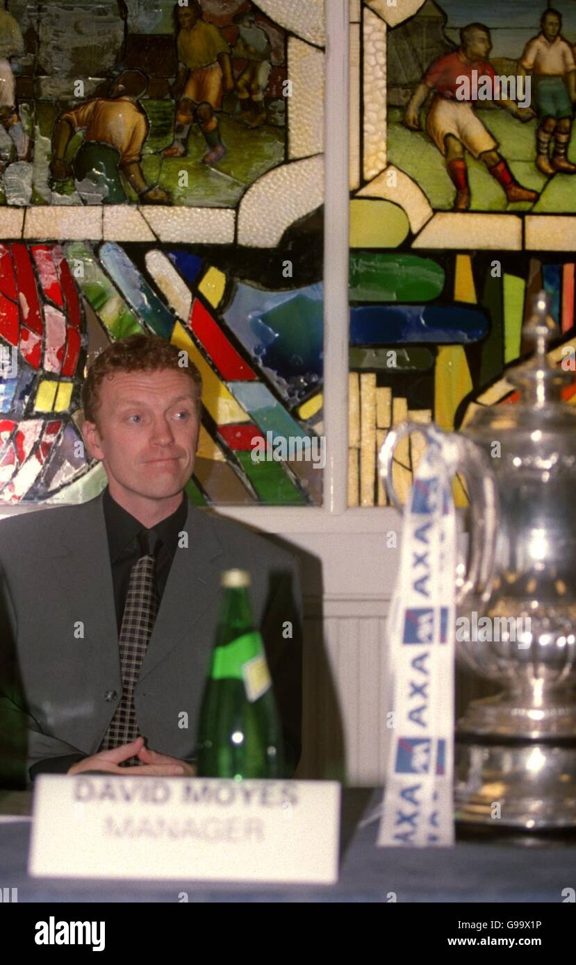 Stained glass window cup trophy top half football davidmoyesmanutd hi ...