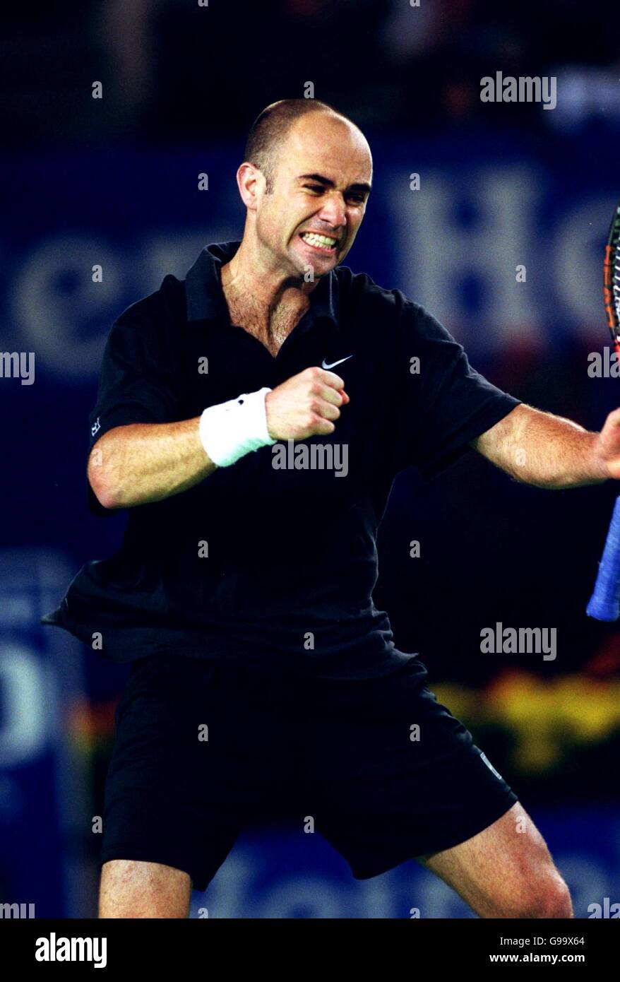 Agassi sampras 2000 hi-res stock photography and images - Alamy