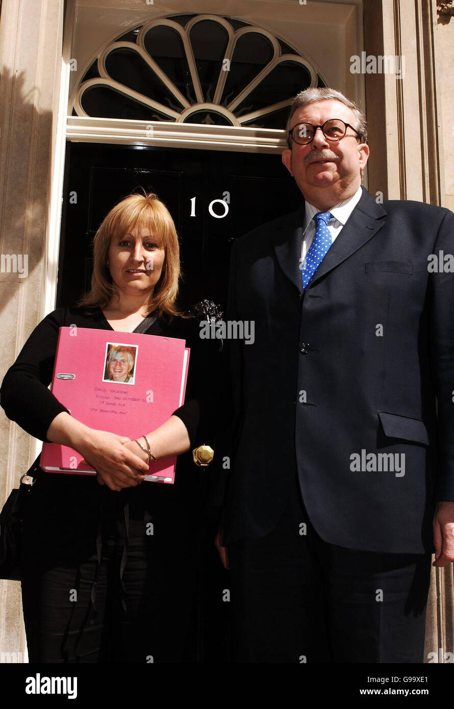 Andrea jackson with her mp keith simpson hi-res stock photography and ...