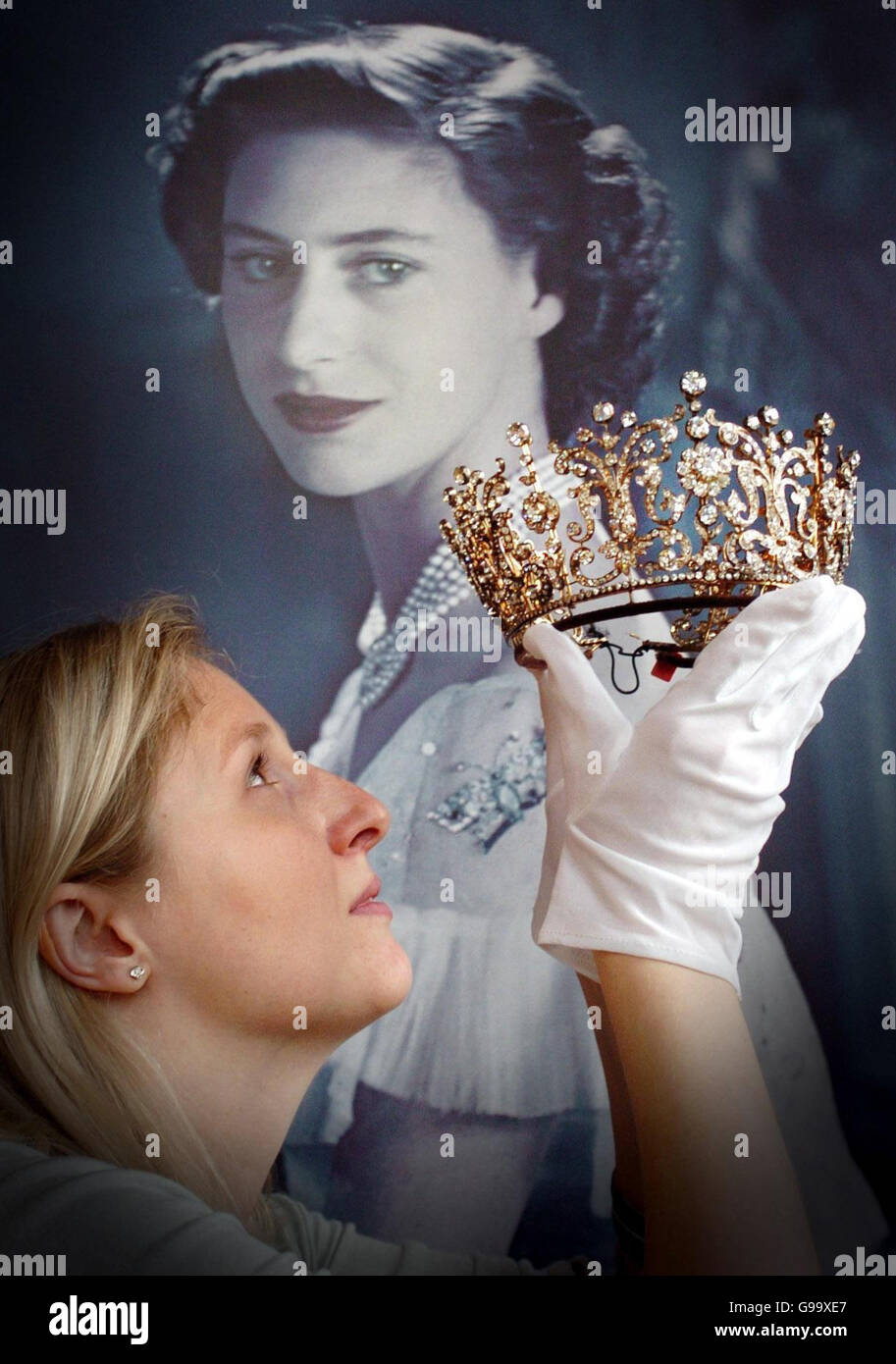 Princess margaret poltimore tiara hi-res stock photography and images ...