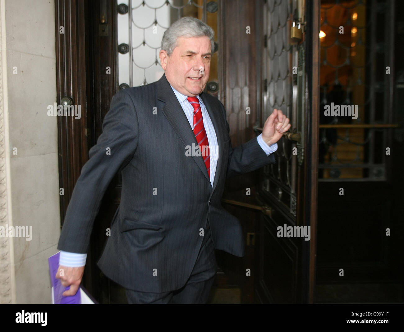 Robert Saulters, Grand Master of the Orange Order leaves Stormont ...