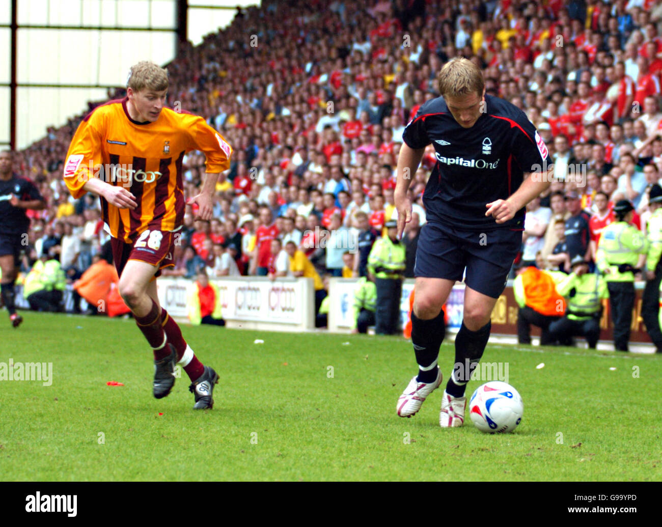 Bradford citys joe colbeck nottingham forests kris commons in action hi ...