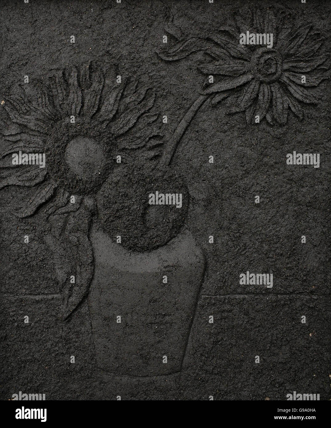 Artist Mark Anderson's 8ft x 8ft creation - the UK's first display of ...