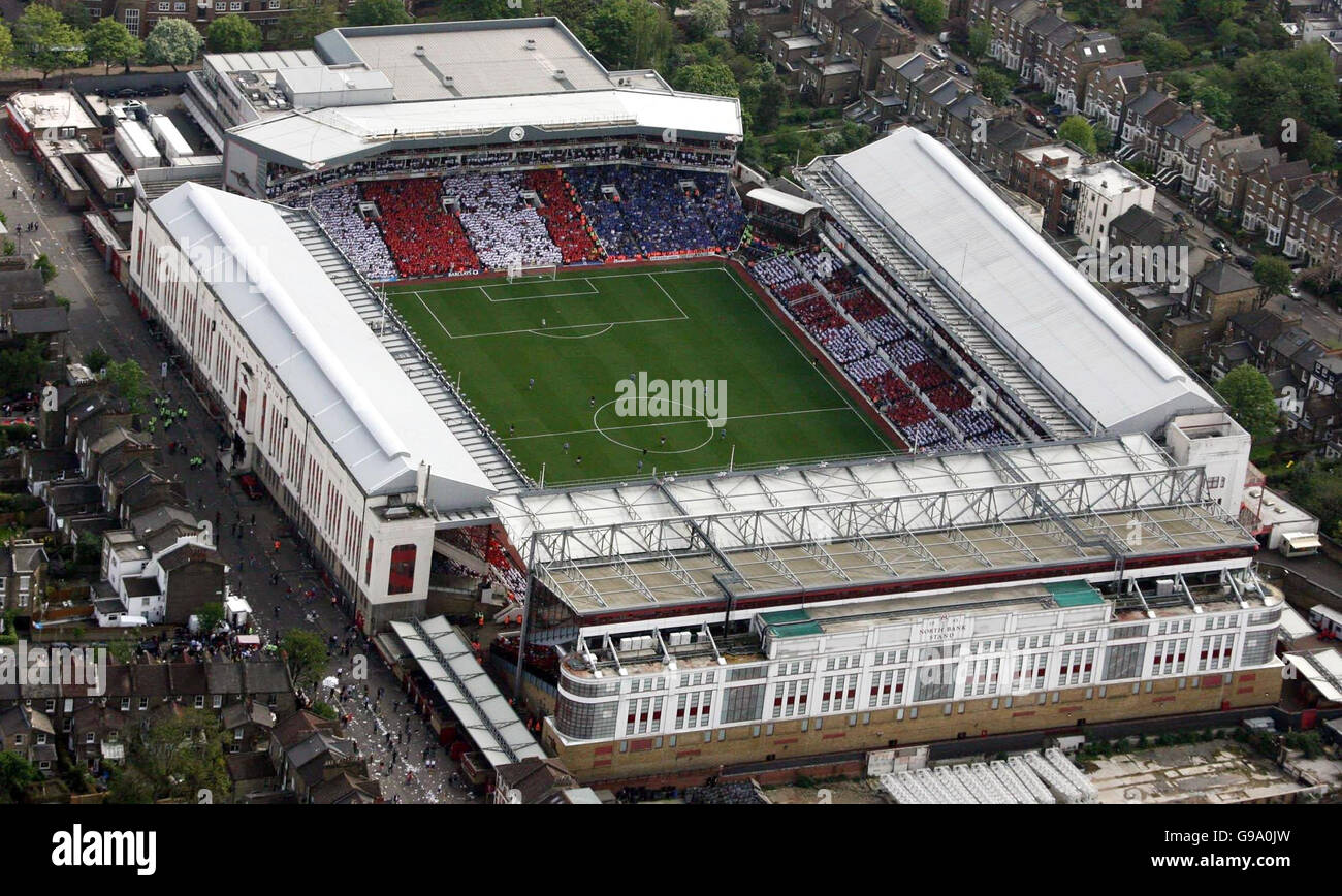 SOCCER Arsenal Aerial Views of London Stock Photo - Alamy