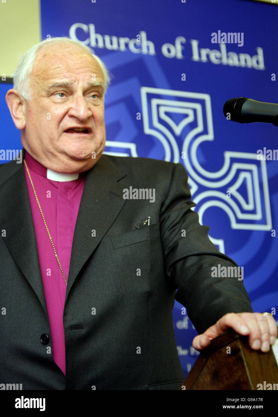 Archbishop robin eames hi-res stock photography and images - Alamy