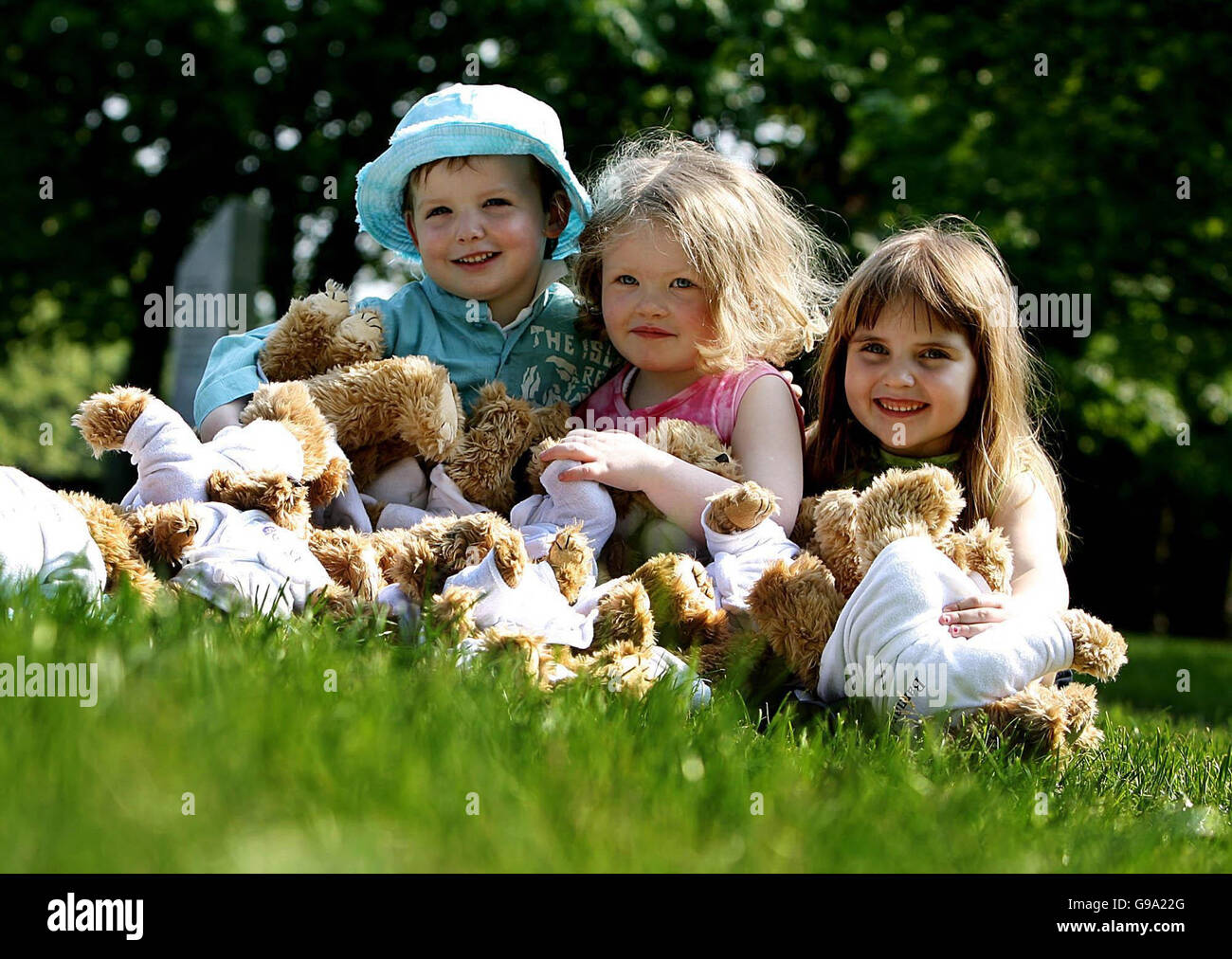 Emma broderick hi-res stock photography and images - Alamy