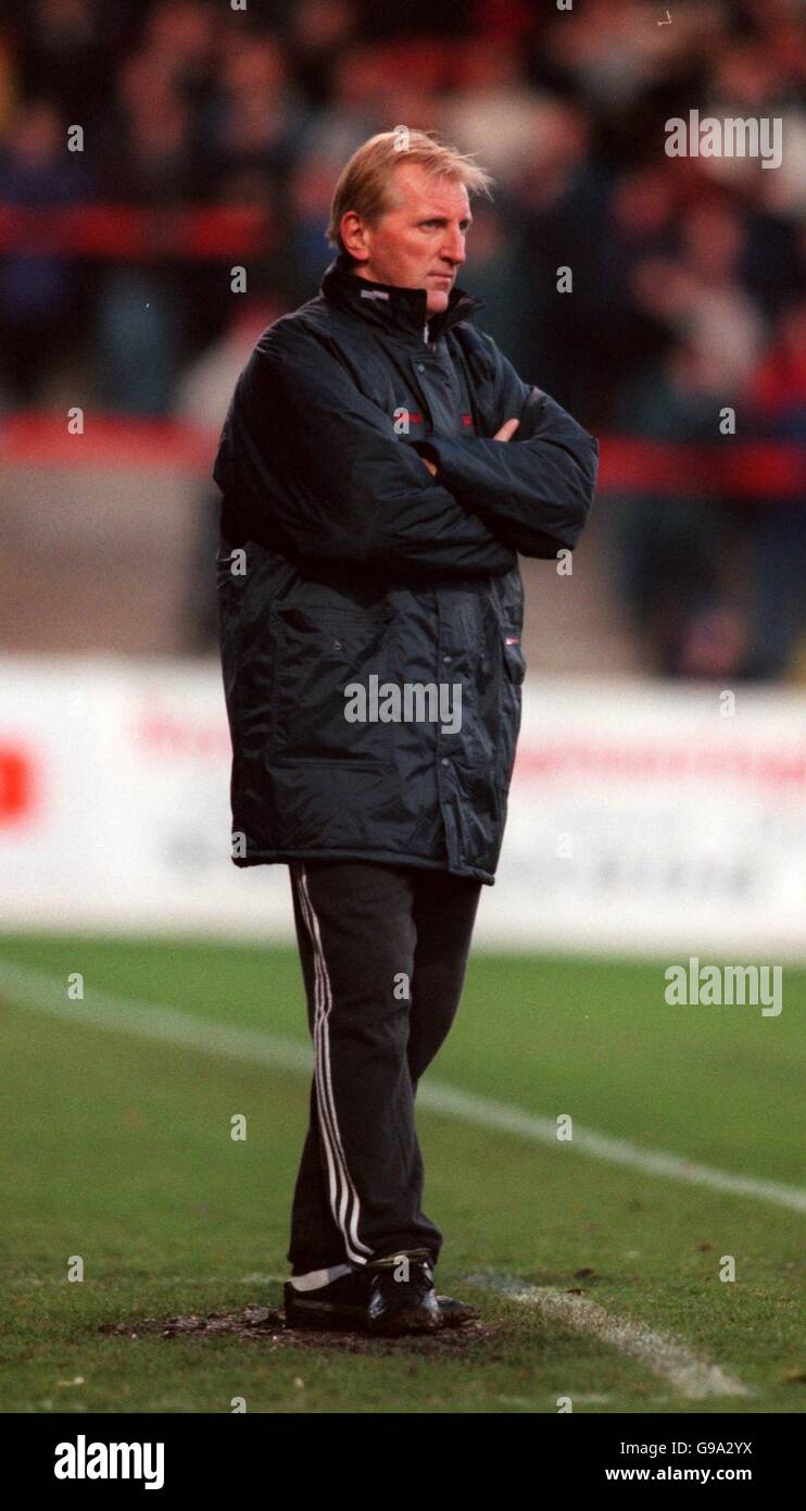 Ronnie moore rotherham united hi-res stock photography and images - Alamy